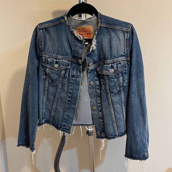 Levi's | Jackets & Coats | Levis Cropped Denim Jacket With Cutoff Trim ...